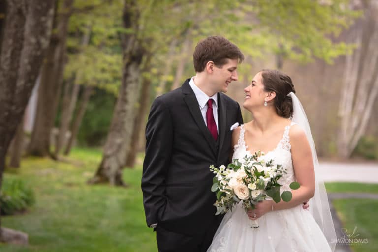 Spring Wedding at Saphire Estate | Sharon, MA Photographer
